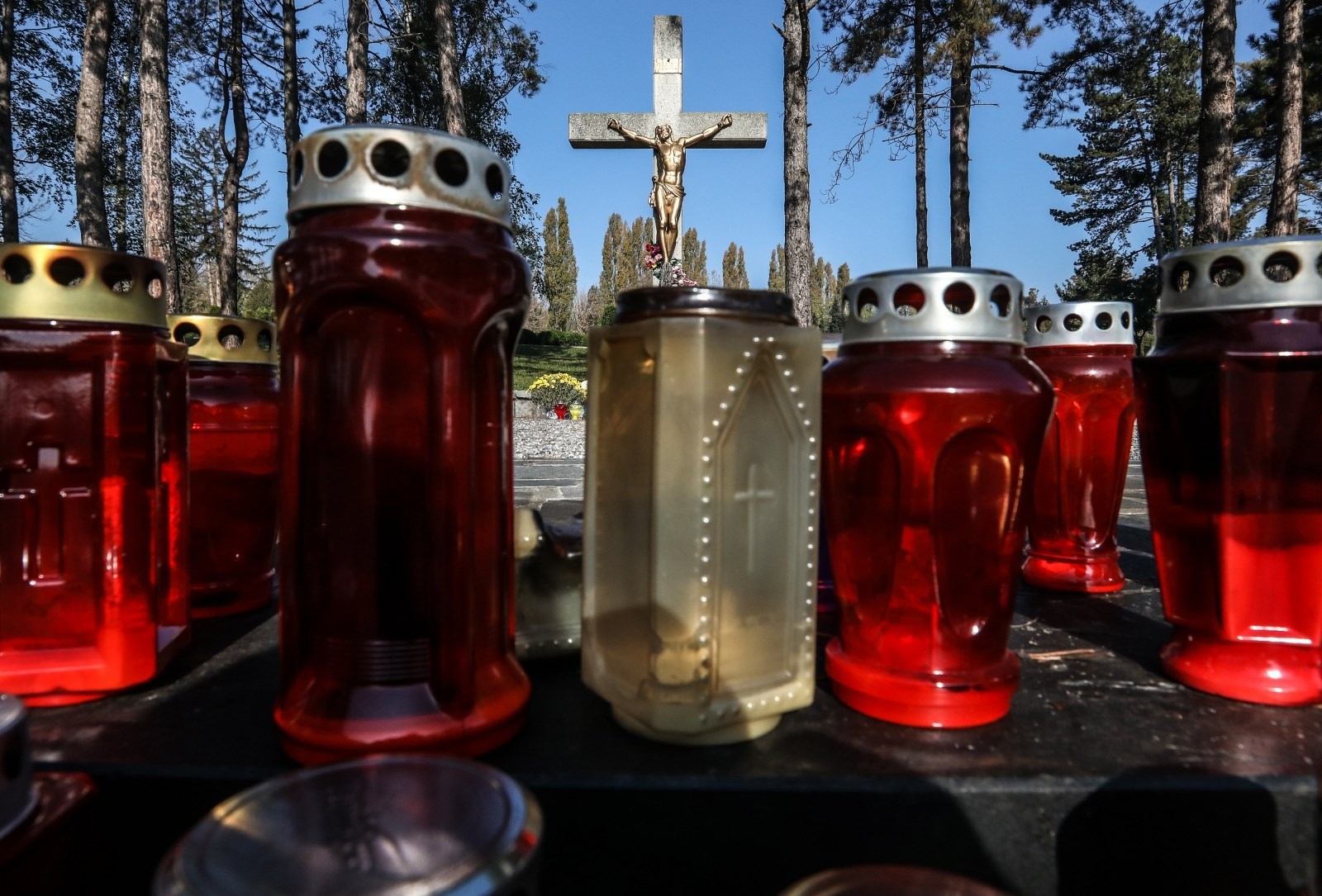 Zašto Svi svete slavimo baš 1. studenog? - Index.hr