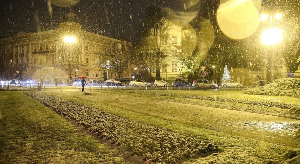 Za dio zemlje izdan crveni alarm. Snijeg stiže u nizine, moguć i na ...