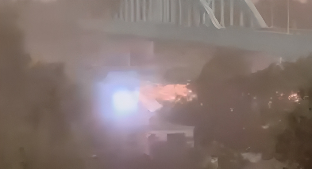 Oluja u Zagrebu kidala električne vodove. Pogledajte snimku - Index.hr