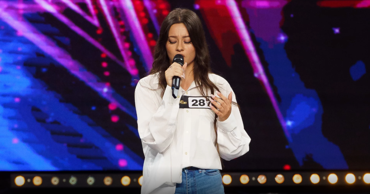 Čim je Emma (17) zapjevala u Supertalentu, publika je zapljeskala ...