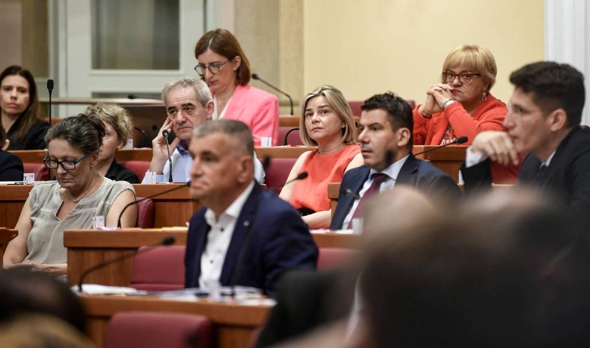 Bartulica: Netko je znao da će moći kupiti plin za 1 cent. To je ortački kapitalizam - Index.hr