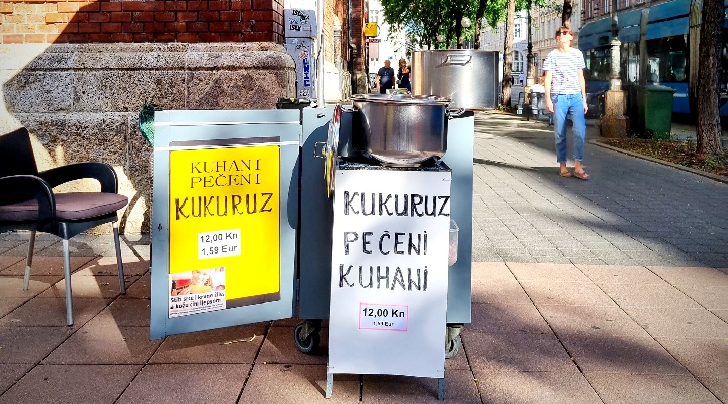 ANKETA Koliko bi trebao koštati kuhani/pečeni klip kukuruza? - Index.hr