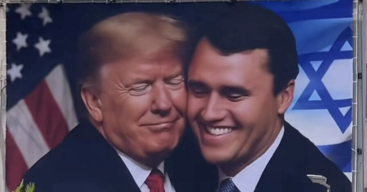 Trump objavio sebe i Kirka sa zastavama SAD-a i Izraela: "Svi su ...