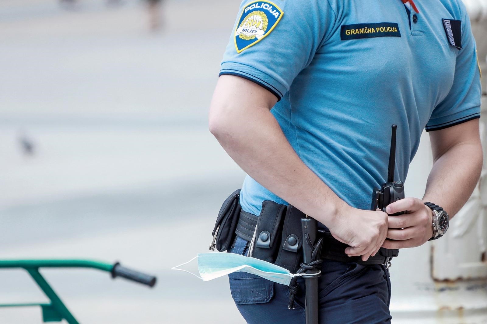 Manevar odgodio suđenje policajcima koji su navodno odavali tajne ...