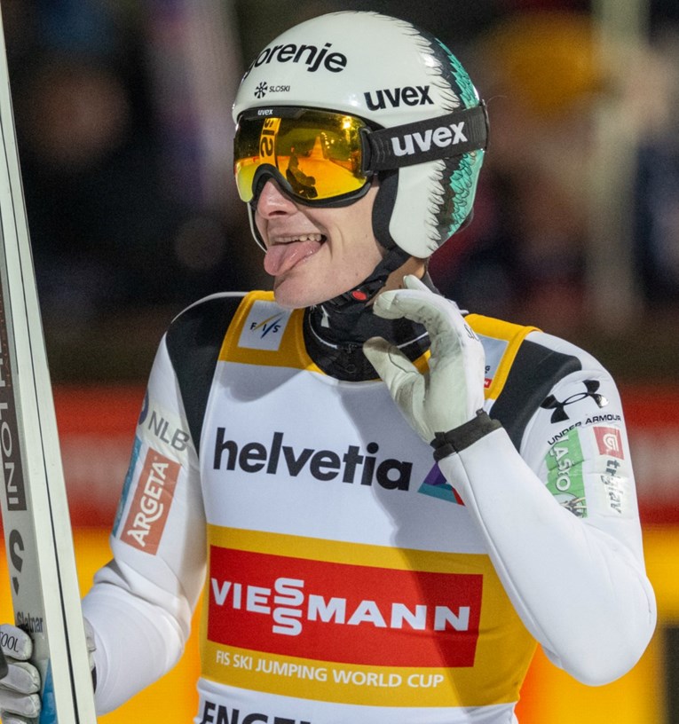 Slovenac s dva spektakularna skoka uvjerljivo pobijedio na početku ...