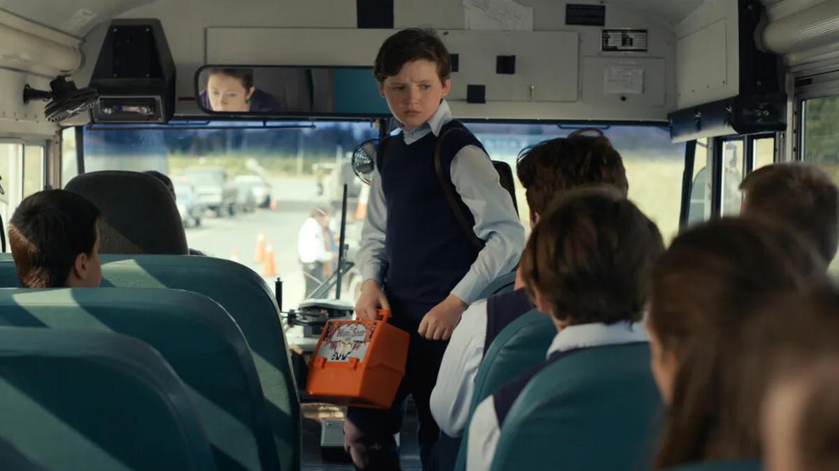 Tri starija učenika vidjela da 11-godišnjak plače u busu. Odmah su mu ...