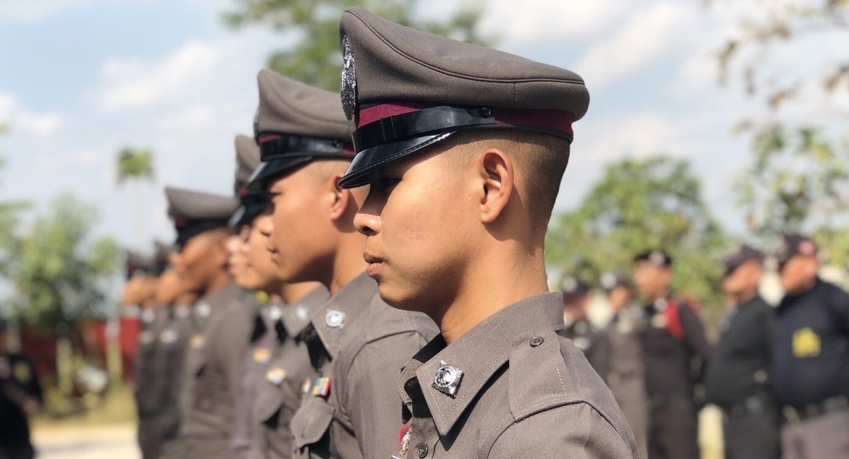 Tajlandski policajci više ne moraju brijati glave - Index.hr