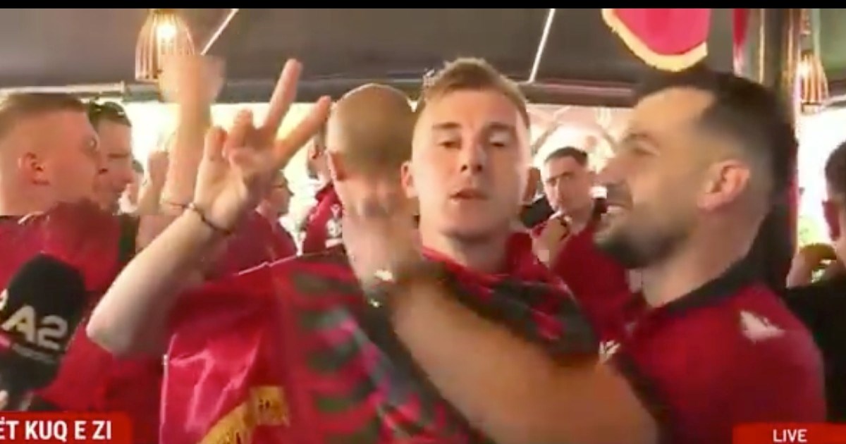 VIDEO Hrvatski navijač u Tirani s Albancima navija protiv Srbije. Dao je izjavu za TV - Index.hr