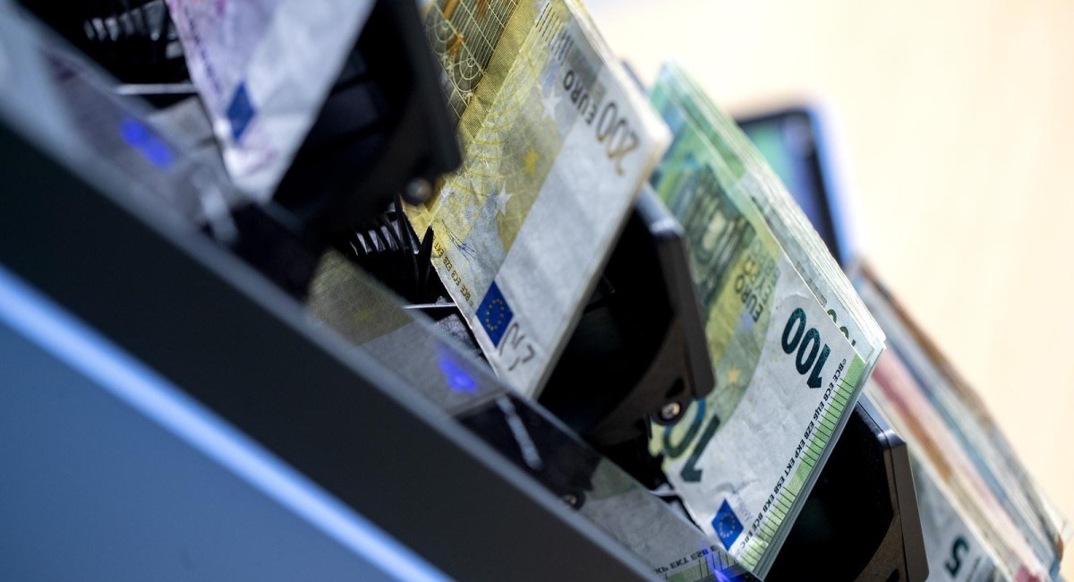 Banke će zbog pranja novca morati prijavljivati svaku uplatu veću od 10 ...