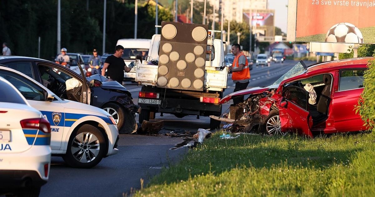 Petero ozlijeđenih u prometnoj nesreći u Zagrebu, obustavljen promet ...