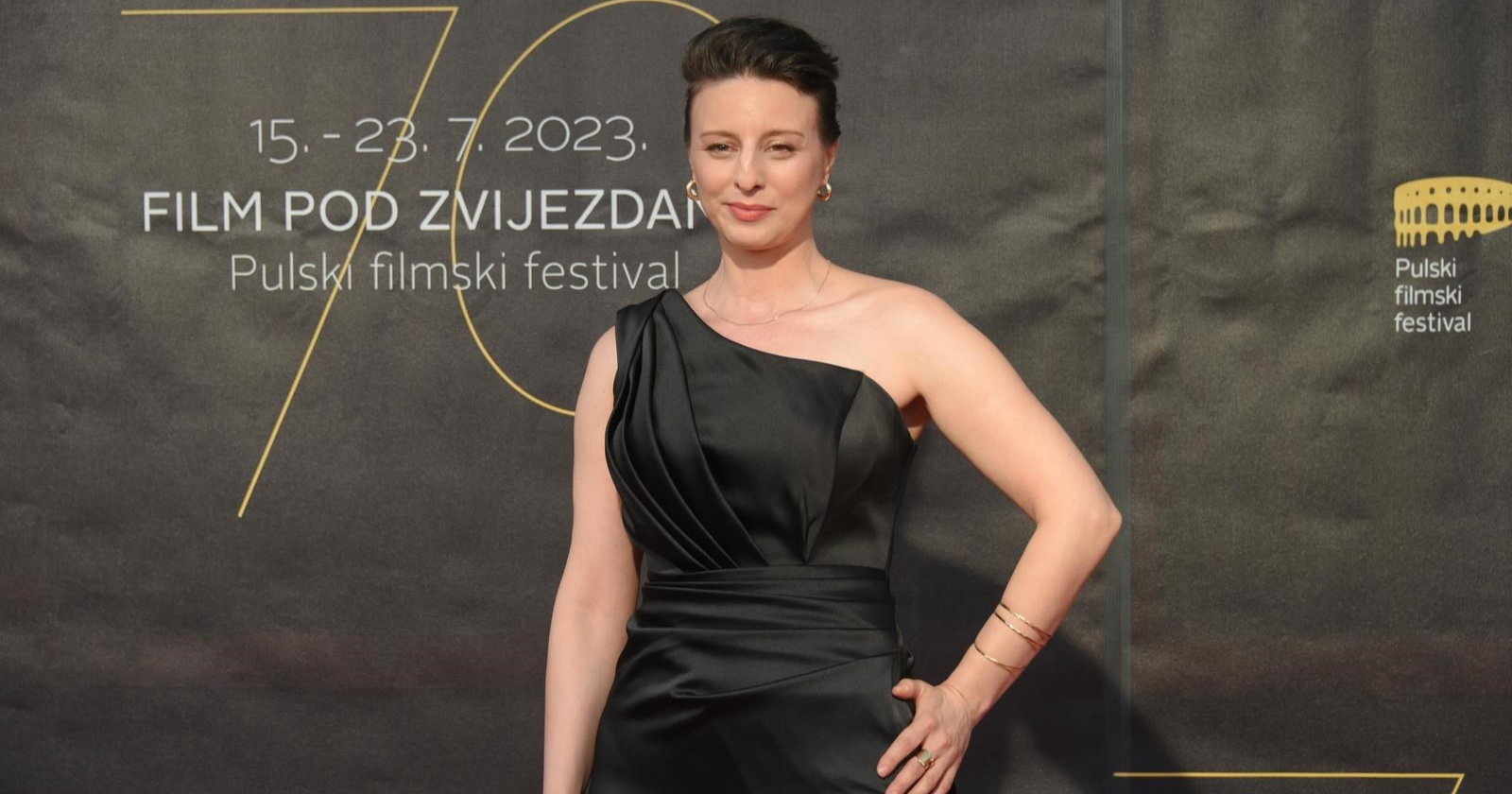 Prepoznajete li glumicu na fotki? Tri godine je igrala omiljeni domaći ...