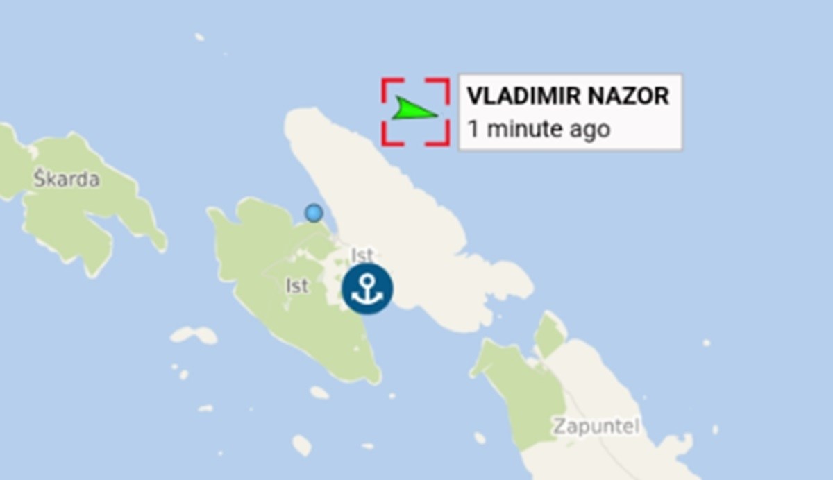 Trajekt 45 minuta bio pred Istom, rampa ostala dignuta. Jadrolinija ...