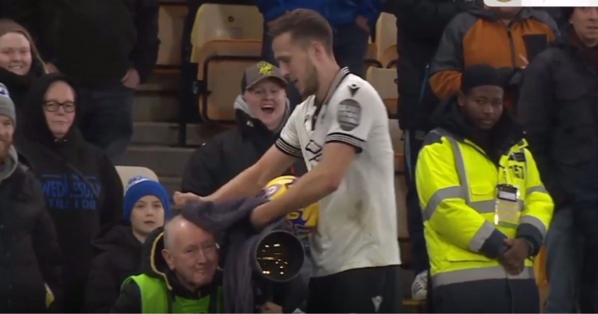 VIDEO Englez izvodio aut pa se odlučio našaliti s kamermanom - Index.hr