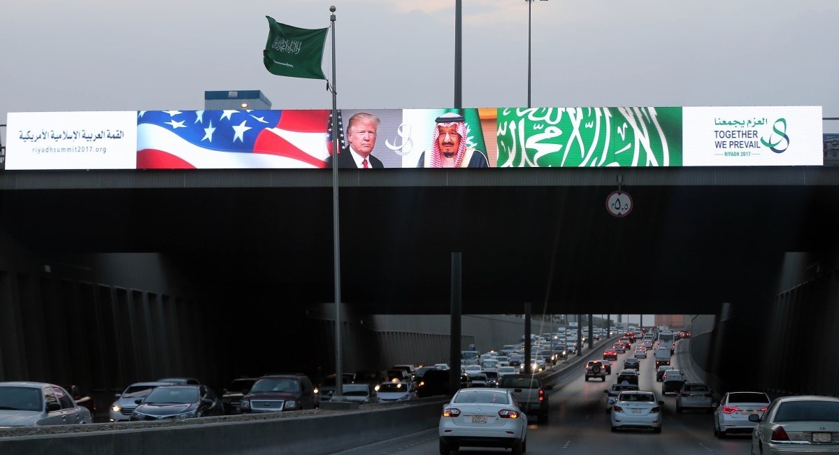 Trump ide u Saudijsku Arabiju, želi dogovor vrijedan bilijun dolara ...