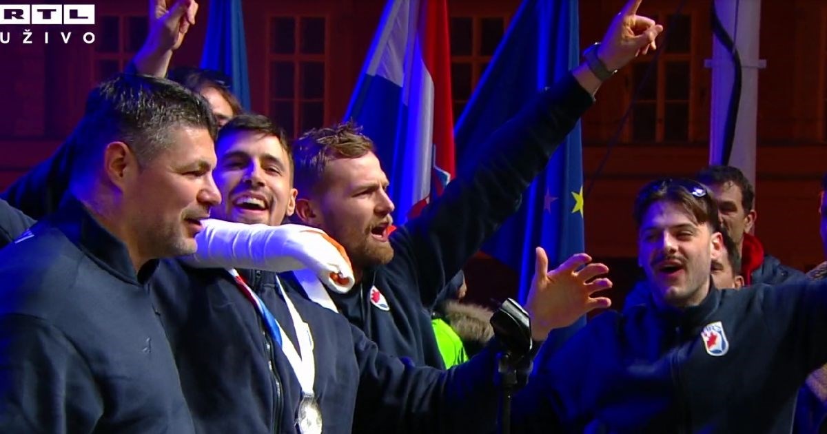 VIDEO Rukometaši na pozornici zapjevali Moj Ivane - Index.hr
