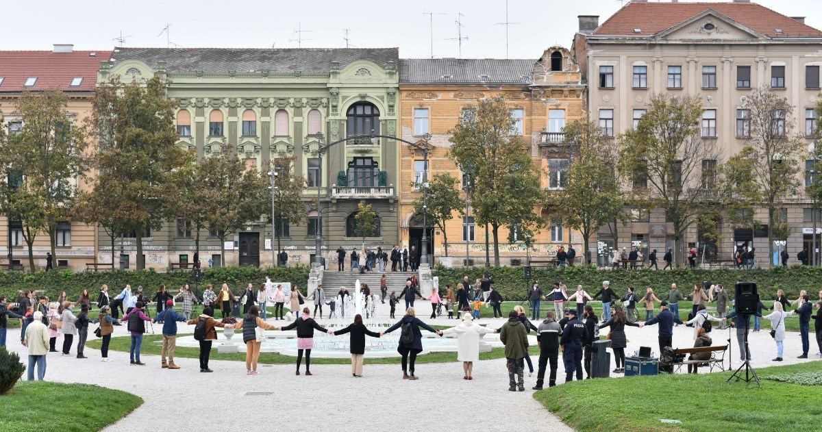 U Zagrebu se održava Dan otvorenog grada, ljudi se na trgu družili uz ...