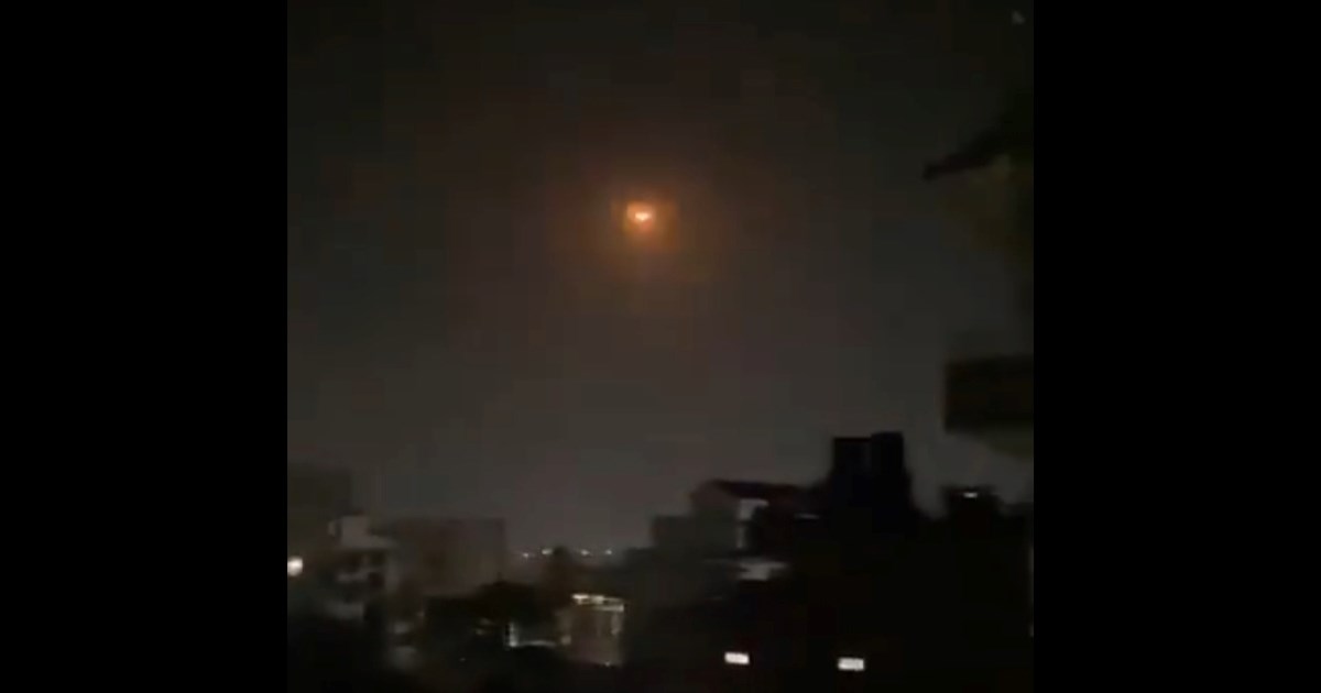 U Nepalu se zapalio avion u letu. Na njemu je bilo više od 150 ljudi ...