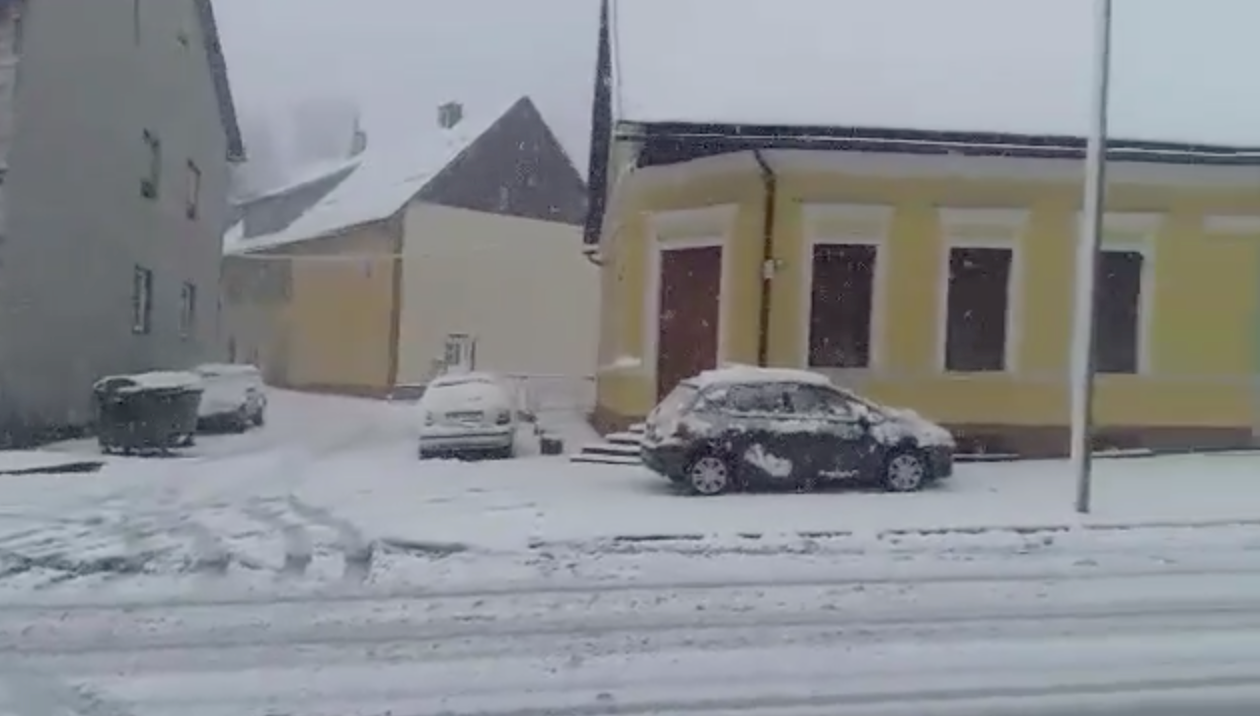 Pogledajte kako je snijeg zabijelio Delnice - Index.hr