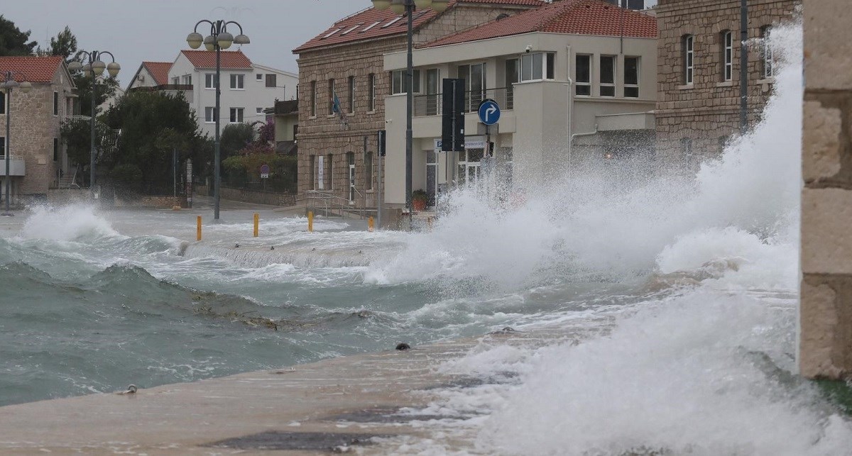 Jučer olujno nevrijeme i ogromni problemi. Danas promjena, evo detalja ...