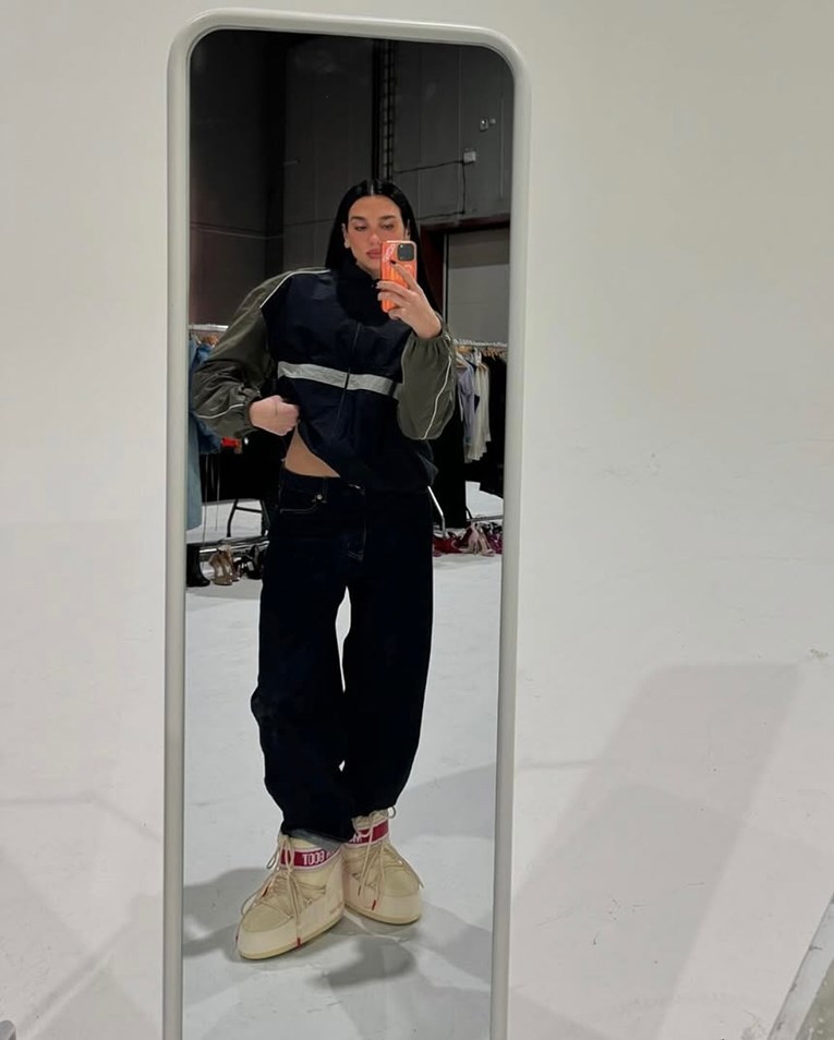 Dua Lipa prva nosi nove čizme iz suradnje Jacquemusa i Moon Boota ...