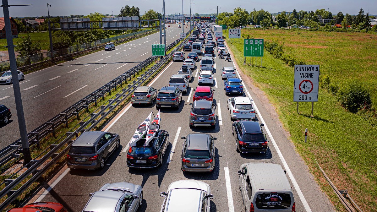 Na dijelu A3 zbog kvara vozila prekinut promet, javlja HAK - Index.hr