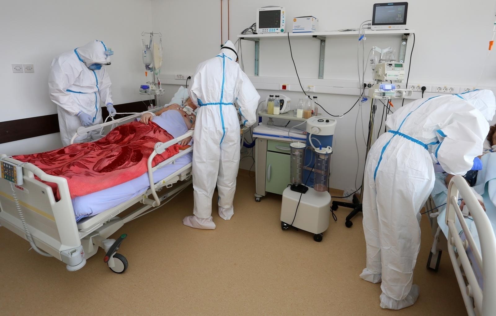 Splitski doktor: Na respiratoru smo imali 34-godišnjaka bez komorbiditeta - Index.hr