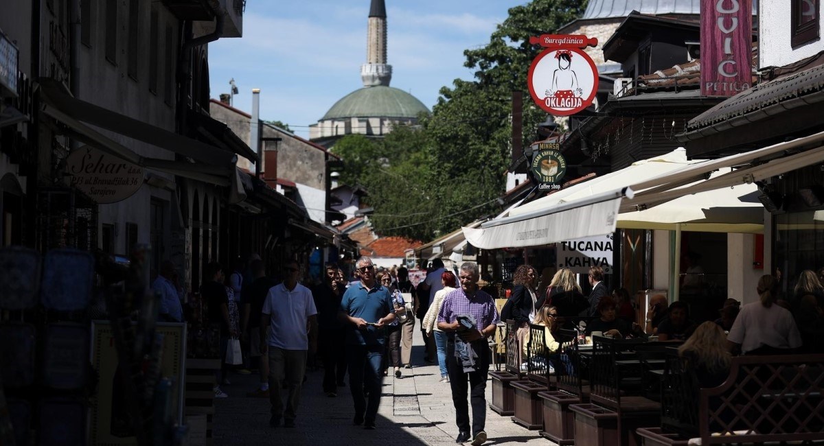 Visoki predstavnik: Ne postoji opasnost od nasilja u BiH, RS se ne može ...