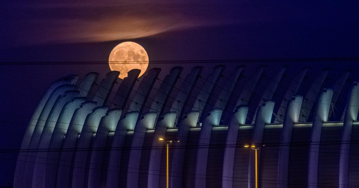 Pogledajte kako večeras izgleda pun Mjesec na zagrebačkom nebu - Index.hr