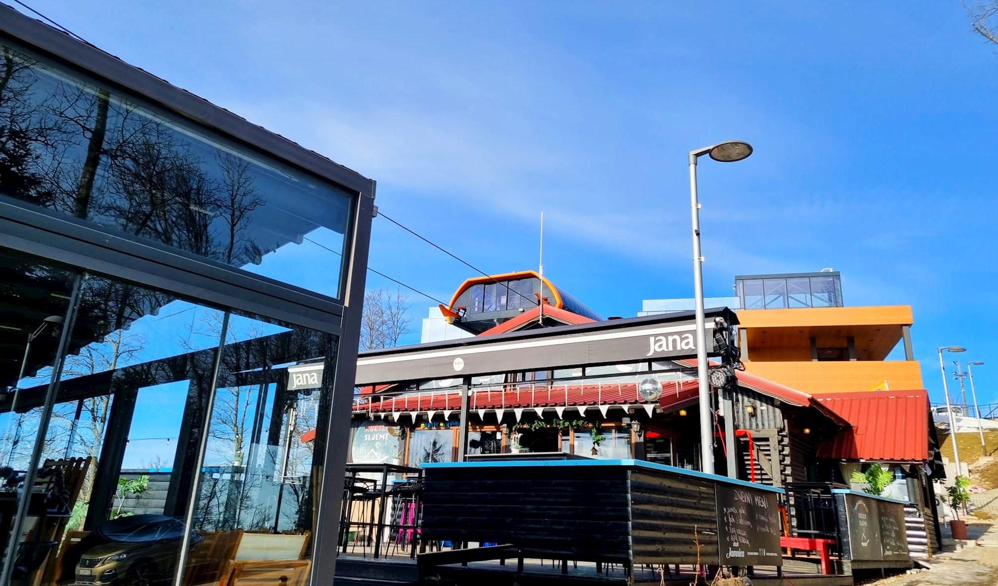 Koliko će četveročlana obitelj platiti ručak na Sljemenu? Evo cijena ...