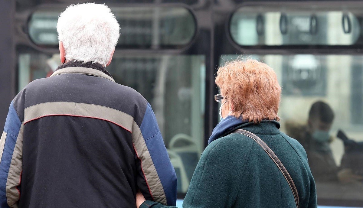 Počinje isplata nacionalne naknade za starije osobe, provjerite tko ima ...