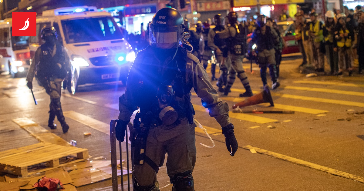 Policija suzavcem rastjerala tisuće prosvjednika u Hong Kongu - Index.hr Policija suzavcem rastjerala tisuće prosvjednika u Hong Kongu - Index.hr