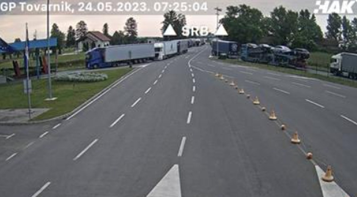 Kamioni na granici sa Srbijom čekaju na ulaz u Hrvatsku po 6 sati ...