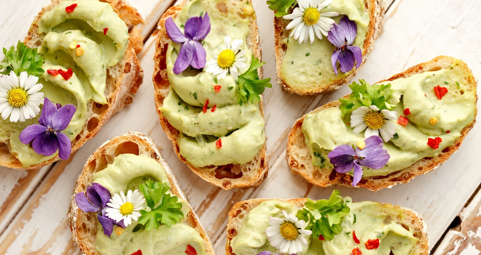 Recepti za namaze koji idu uz sve, a stajanje u hladnjaku podnose ...