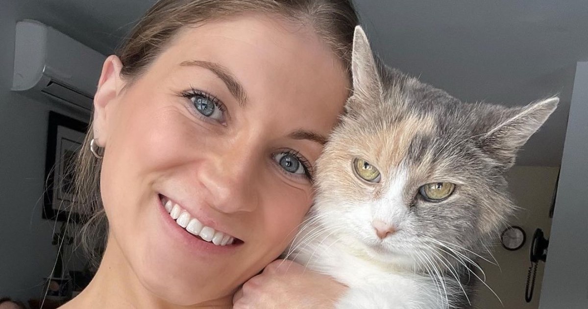 Angela pomaže starijim ljudima pronaći dom za njihove kućne ljubimce ...