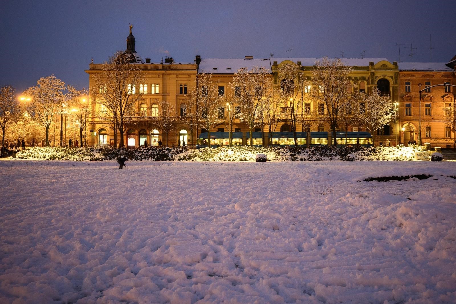 VELIKA GALERIJA Snijeg je zabijelio Hrvatsku, ovo su najljepše fotke ...
