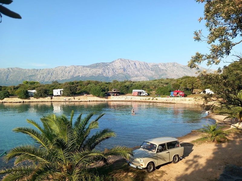 Zatvara se kamp na Hvaru, tjeraju turiste. Inspekcija: Vlasnici su ...