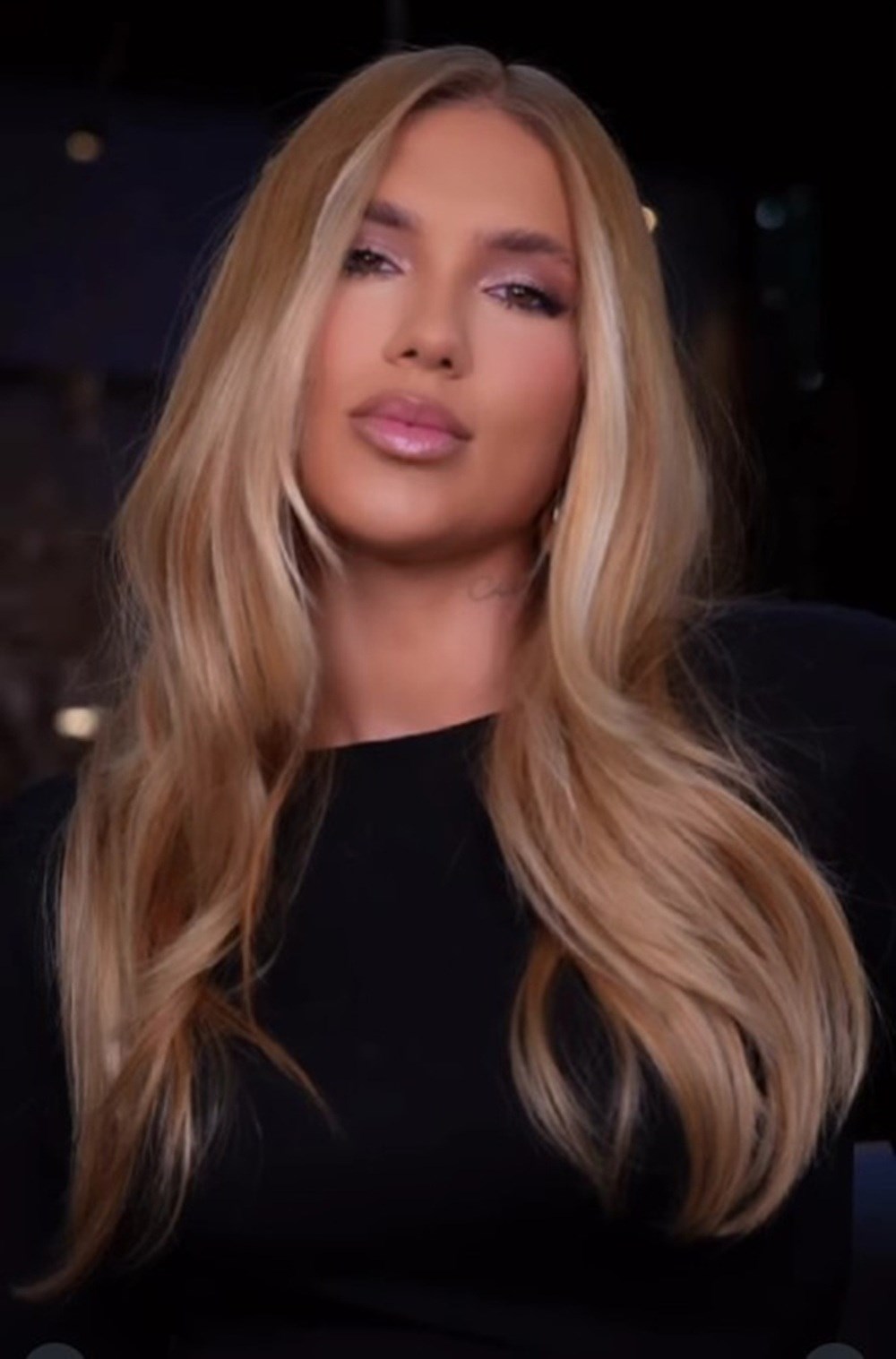 Ona je nova djevojka Viniciusa Juniora. Na Instagramu je prati 53.6 ...