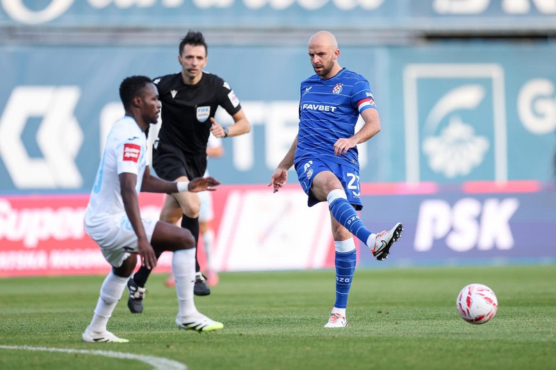 Dinamo - Rijeka 2:1. Hoxha fantastičnim golom prelomio ludi derbi pun ...
