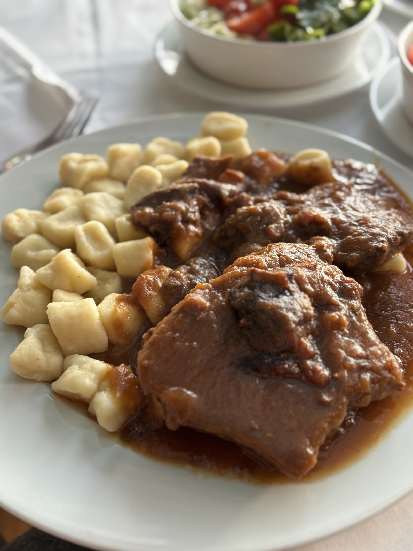 Bila sam na ručku "Kod Pere Ustaše" - zagrebačkom restoranu koji radi ...