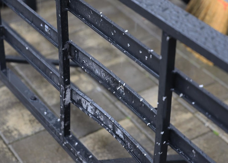 VIDEO Vlasnik kuće na koju je bačen eksploziv: Strah nas je. Na terasi ...