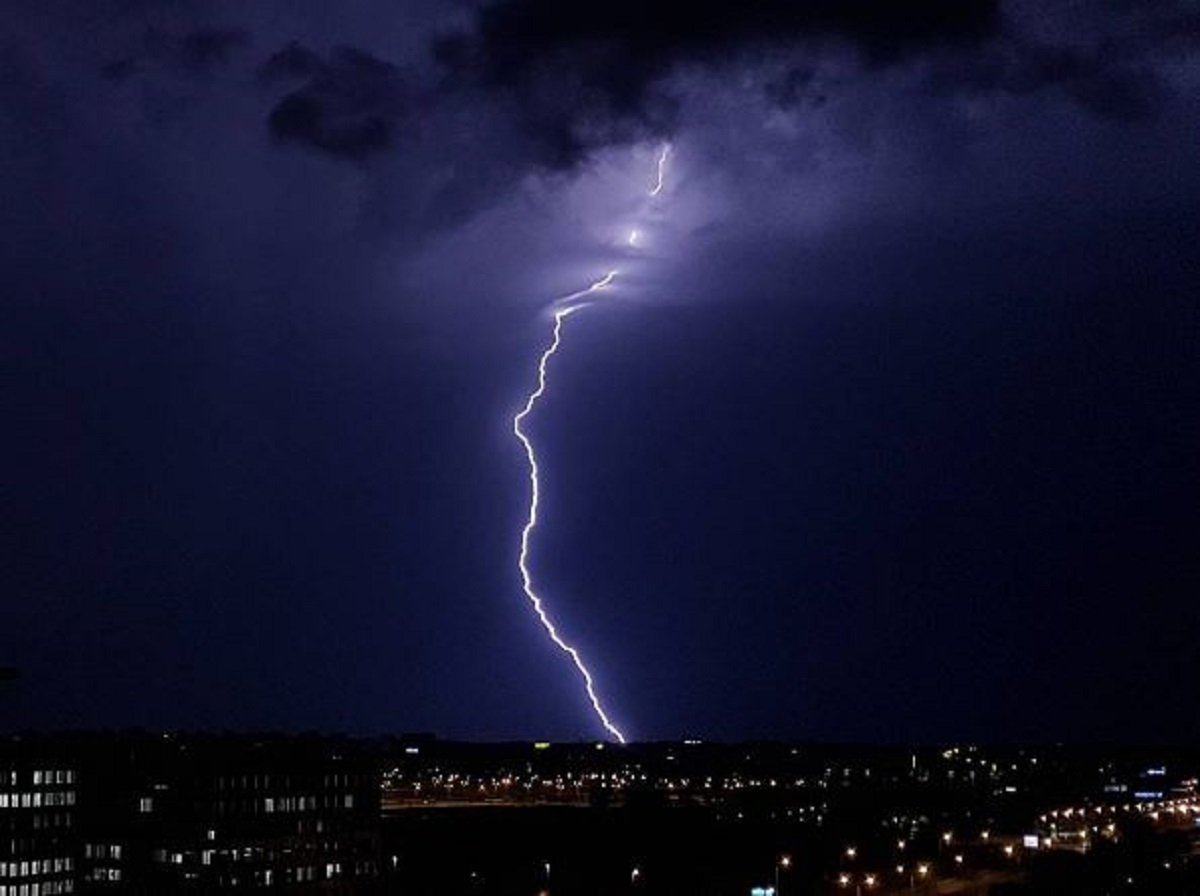 FOTO Fotografije munje iznad Beograda su istovremeno fascinantne i ...