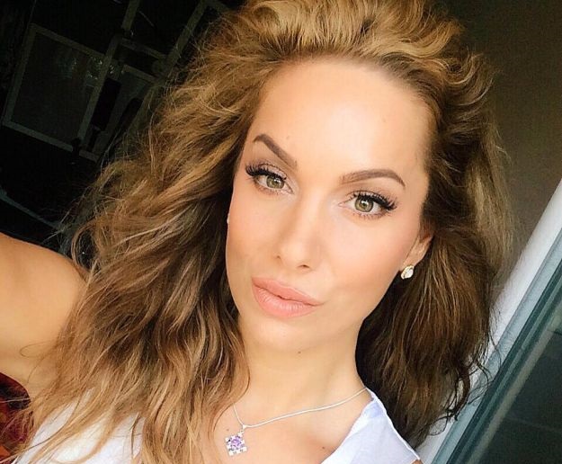Simona moli za sve koji su na Ultri: "Tko pjeva dvostruko moli" - Index.hr